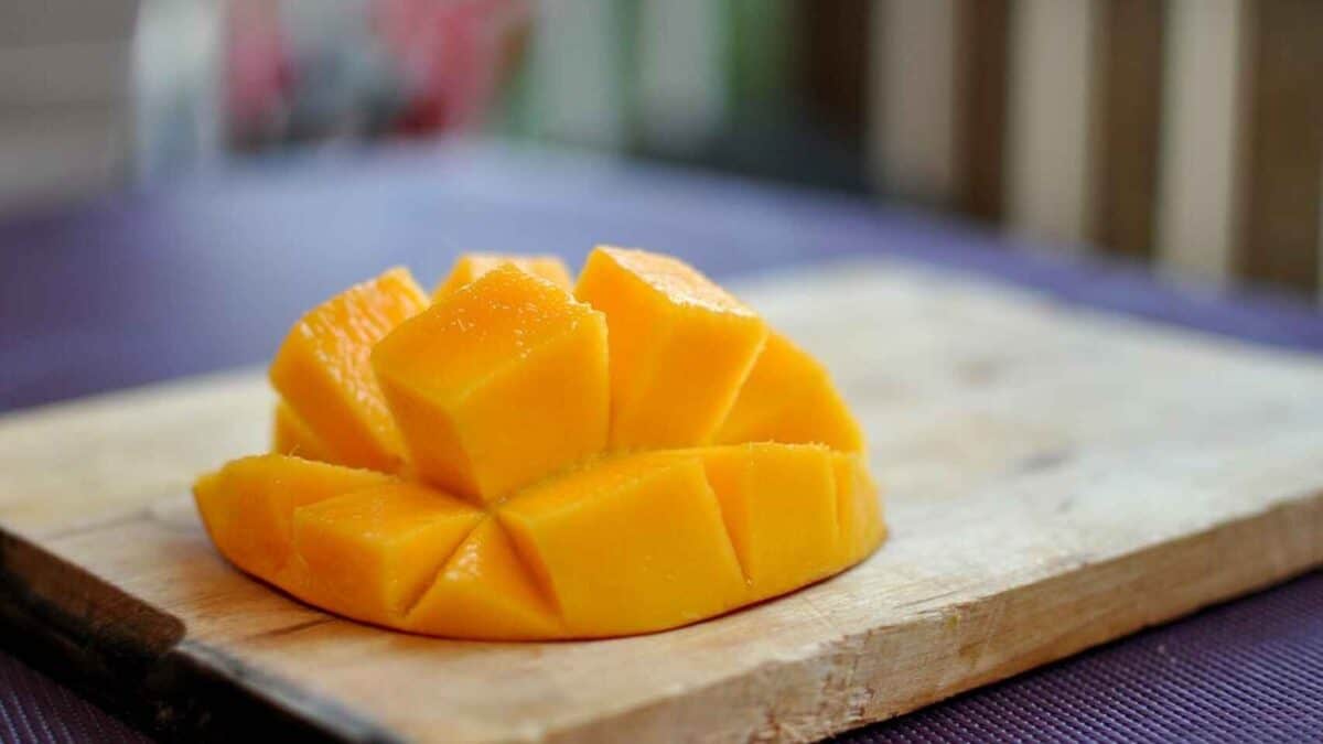 Cómo cortar un Mango de forma fácil y rápida - Musiquetes